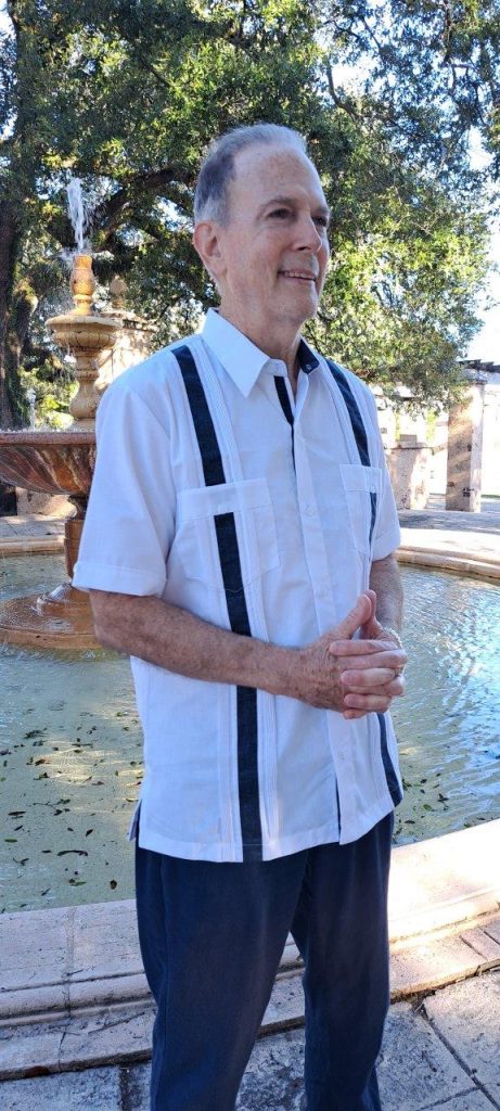 Men's Cuban Guayabera Guayamisa Shirt Two Pockets White /Navy Cotton ...